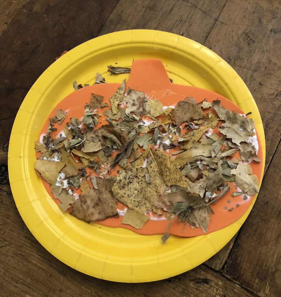 Simple and FUN Autumn Leaf Crunch Craft for Preschoolers – The Crazy ...