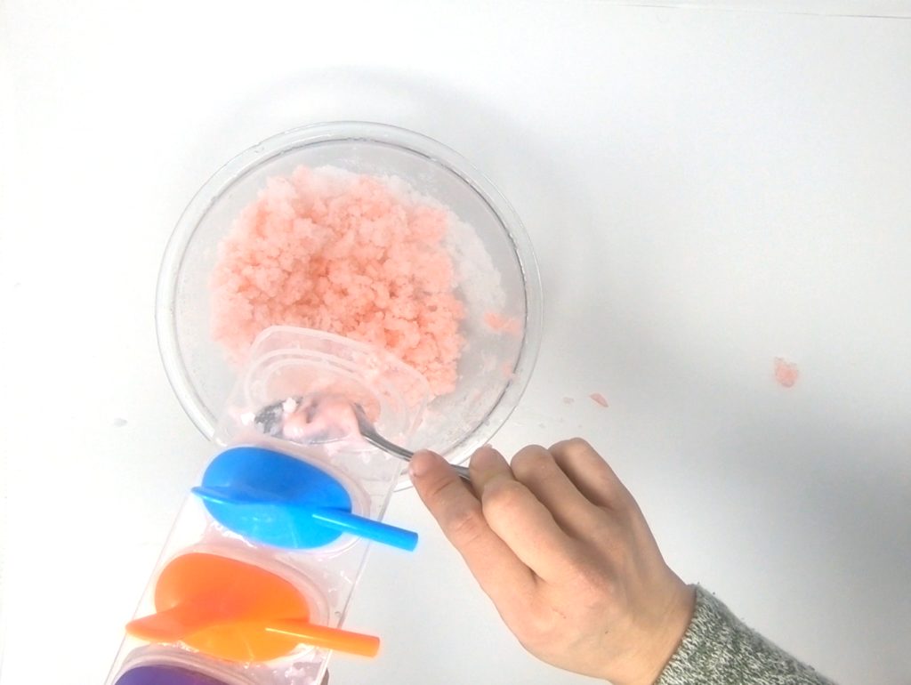Easy Snow Popsicles Dessert that Everyone Will LOVE! – The Crazy ...