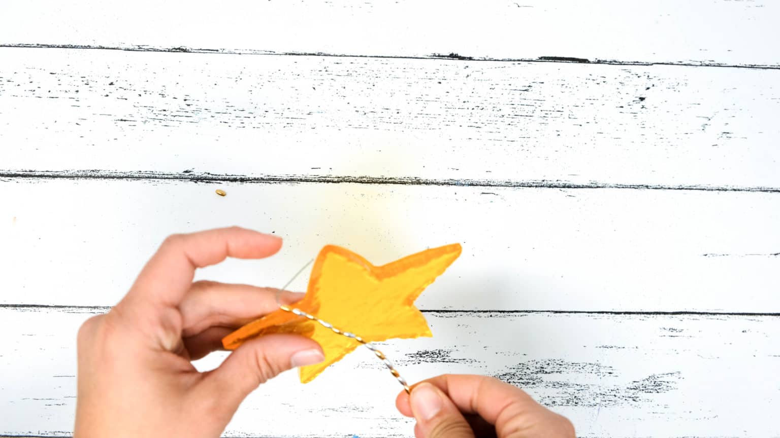 DIY Beautiful Star Mini Tree Topper – The Crazy Outdoor Mama