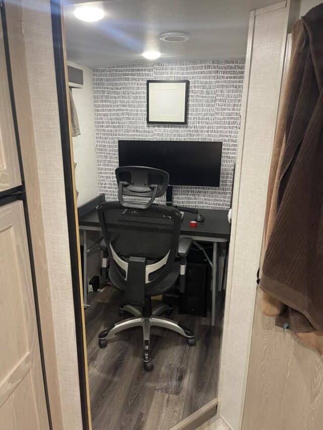 27 RV Office Conversion Ideas to Transform Your Space [Video + Pictures ...