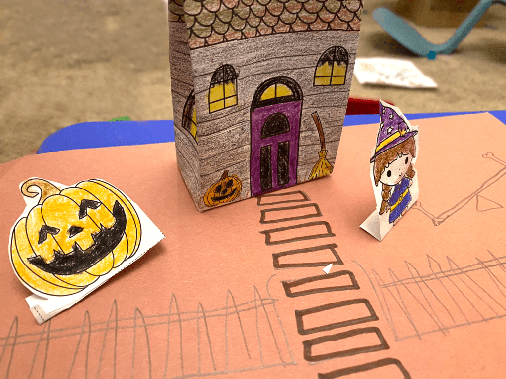 Printable Spooky Scene Creator Craft - Foldable Haunted House and All ...