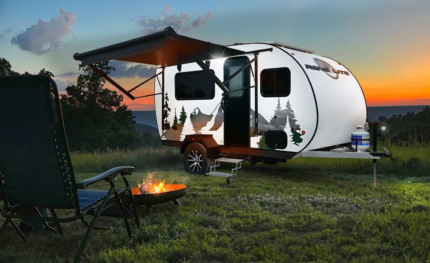 13 Top Rated Small Travel Trailers Under 3500 lbs (2024) – The Crazy ...