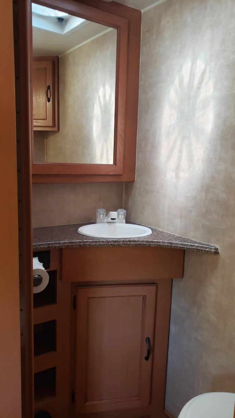 11 RV Bathroom Makeovers to Inspire You! – The Crazy Outdoor Mama