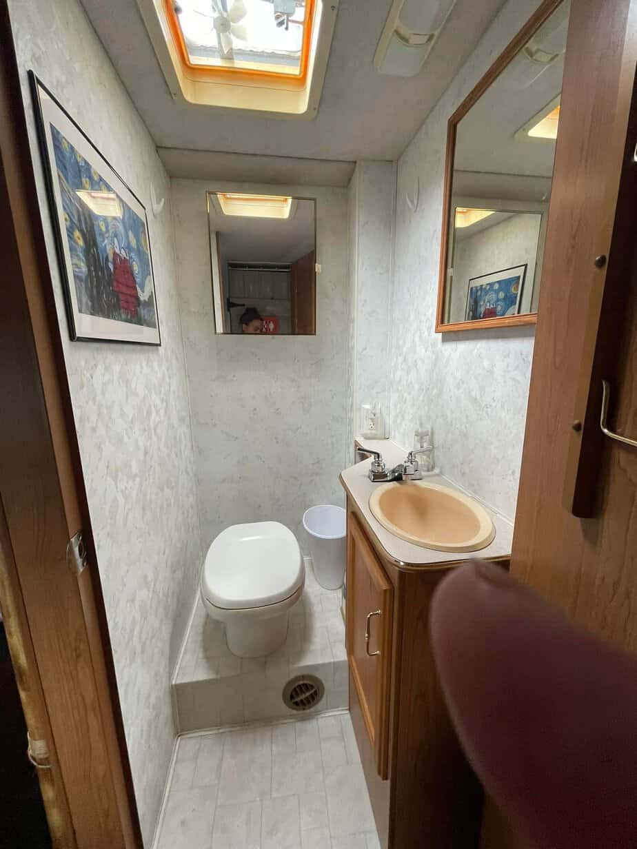 11 RV Bathroom Makeovers to Inspire You! – The Crazy Outdoor Mama